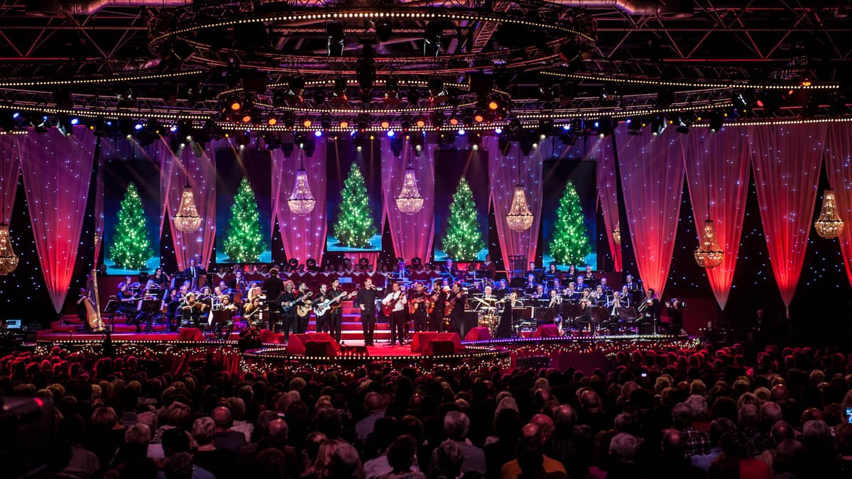 MAX Proms | NPO Start