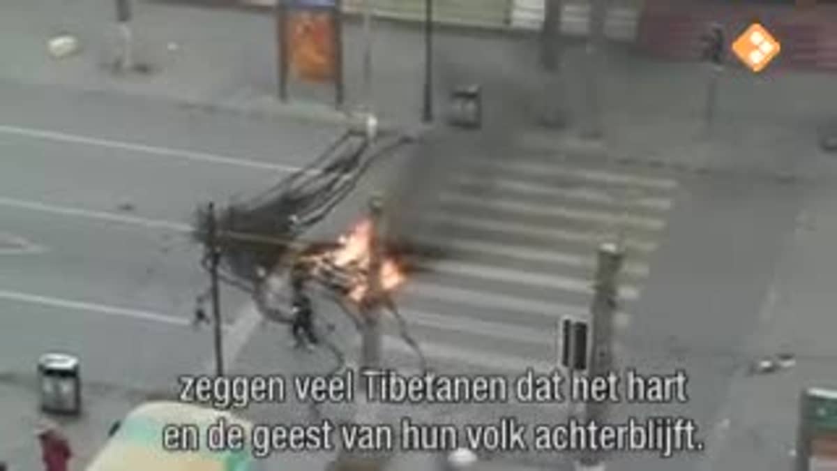 van Z.H. de Dalai Lama waarin vooral zijn politiek leiderschap aan de ...