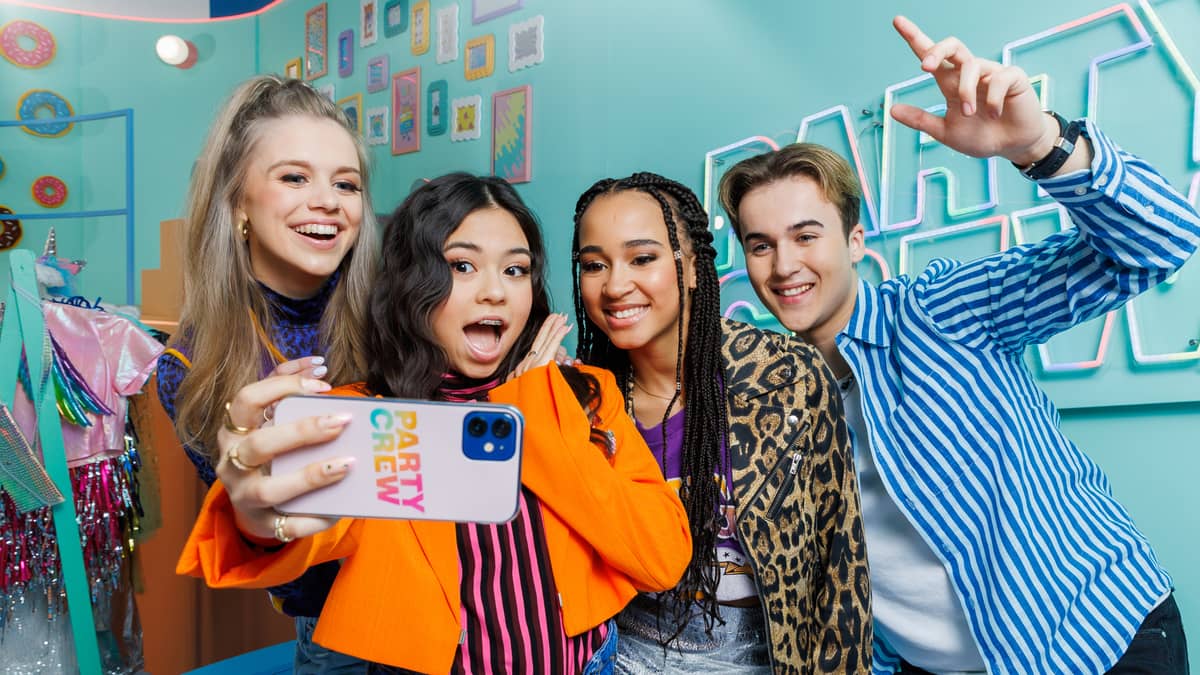 Party Crew | NPO Start