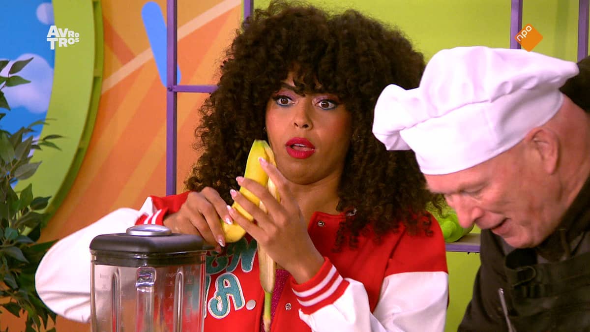 Gewoon doen: Kok Pierre bakt bananenschilpannenkoeken | NPO Start