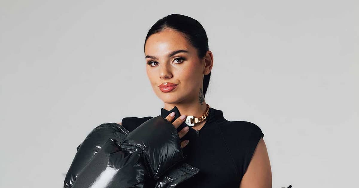 Who's that girl? | NPO Start